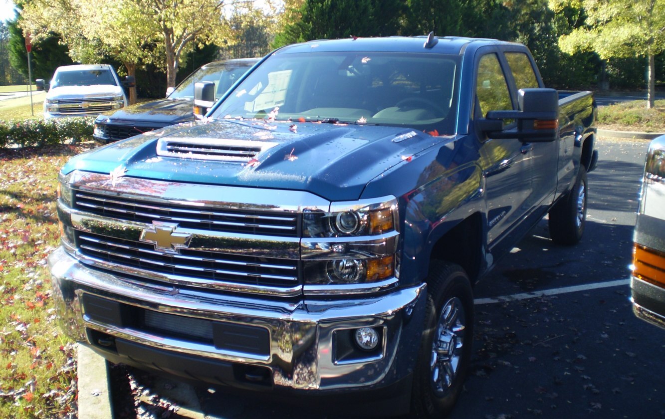 Chevrolet Silverado 2500 HD 2015 Pick-up 360 Hp Features And Specs