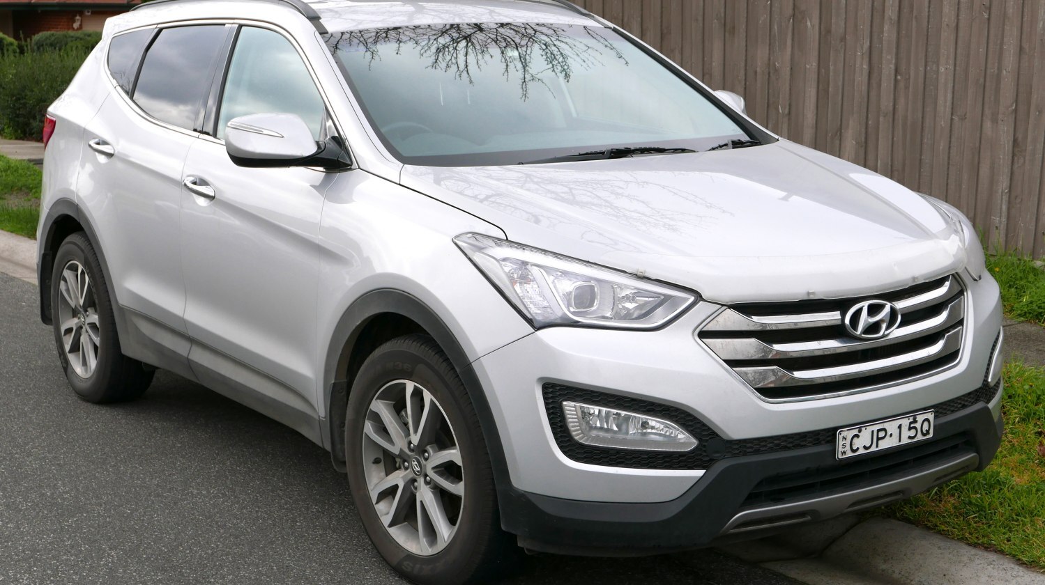 Hyundai Santa Fe 2013 SUV 150 Hp Features And Specs [2024]