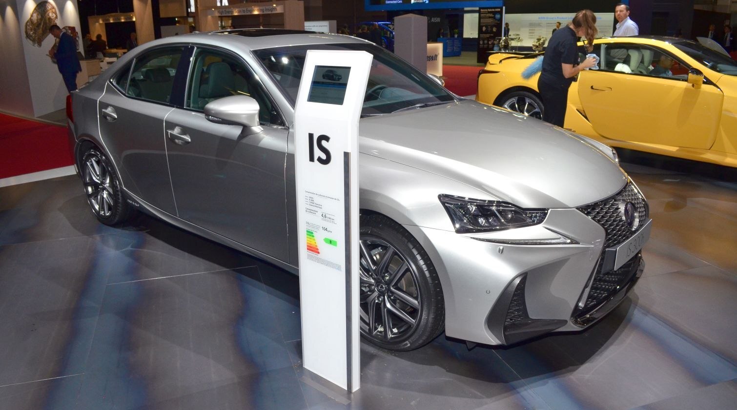 Lexus IS 2016 Sedan 260 Hp Features And Specs [2024]
