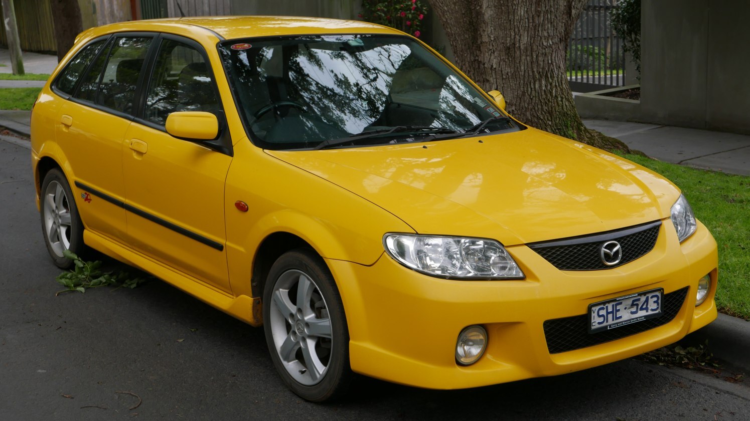 Mazda 323 2000 Hatchback 101 Hp Features And Specs [2024]