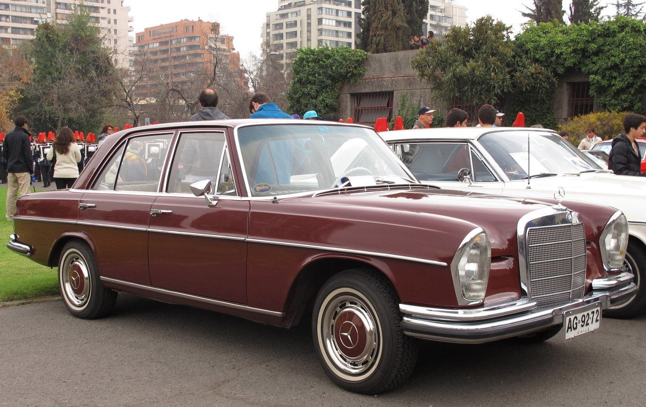 Mercedes-Benz W108 1965 Sedan 130 Hp Features And Specs