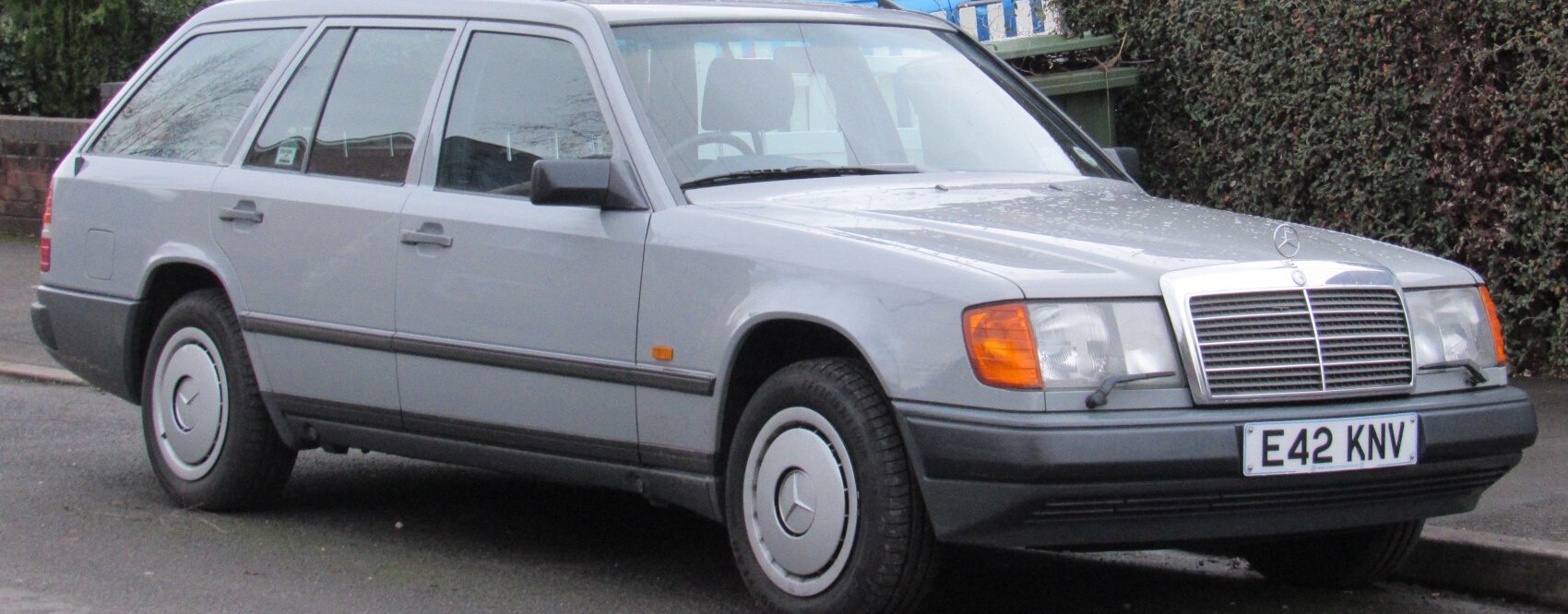 Mercedes-Benz W124 1987 Station Wagon (estate) 143 Hp Features And Specs