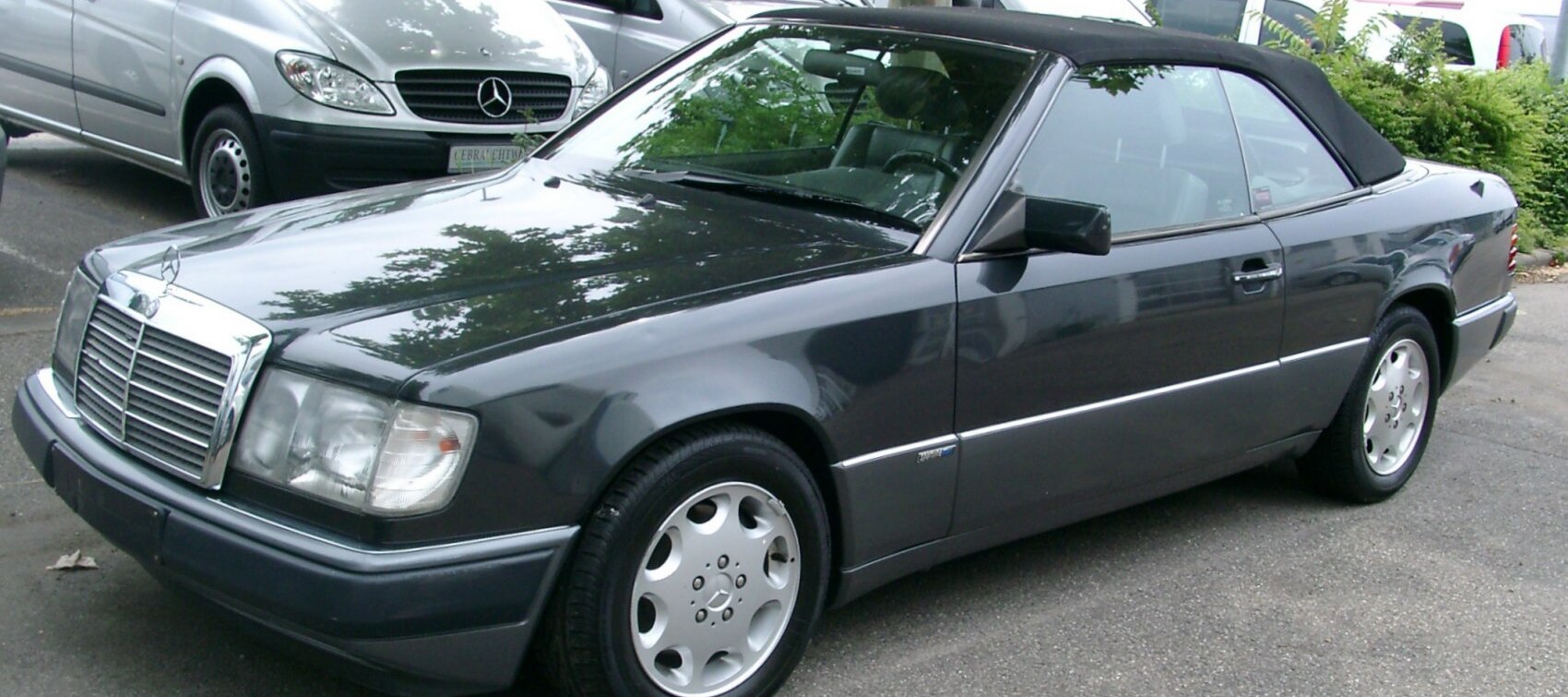 Mercedes-Benz W124 1990 Cabriolet 220 Hp Features And Specs