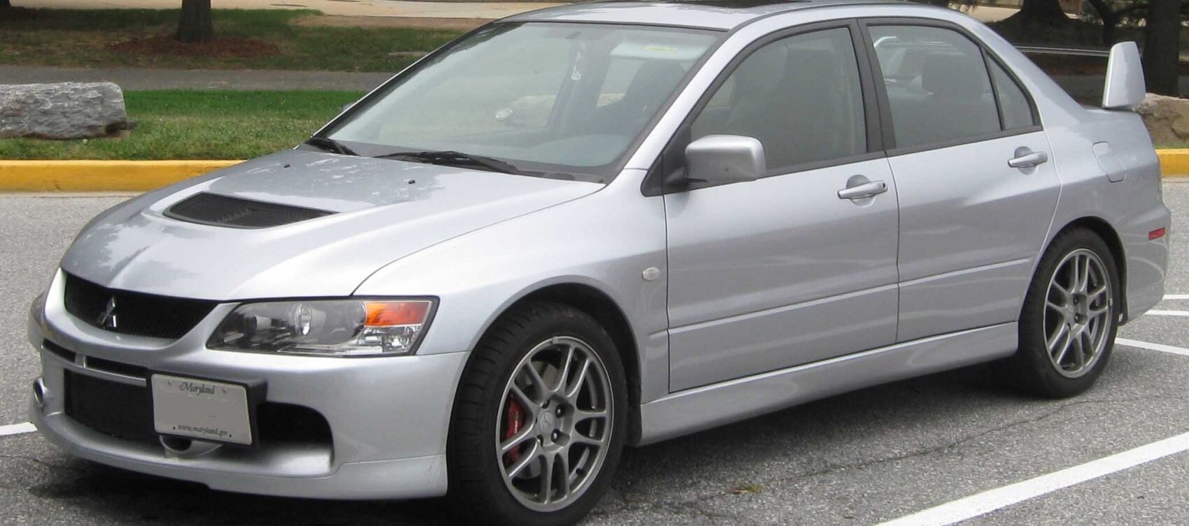 Mitsubishi Lancer Evolution 2005 Sedan 326 Hp Features And Specs