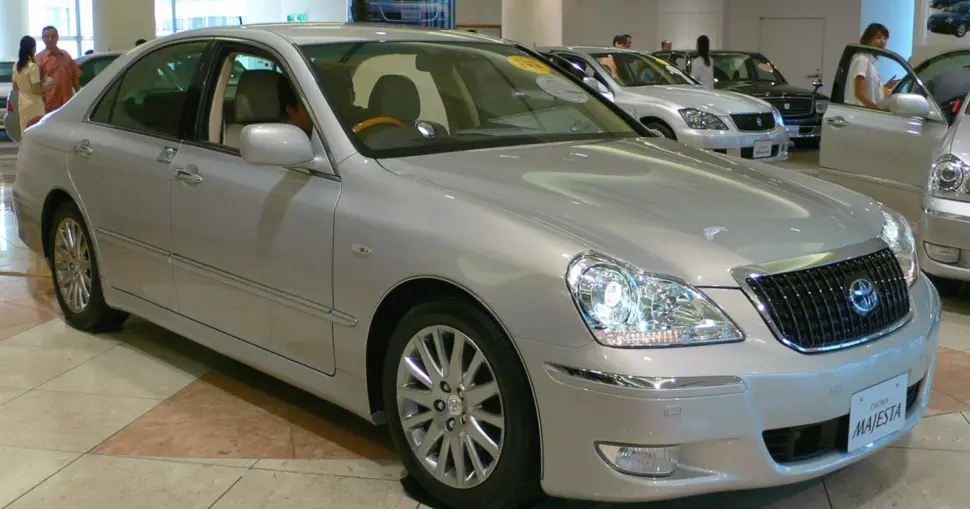 Toyota Crown Majesta 2006 Sedan 280 Hp Features And Specs