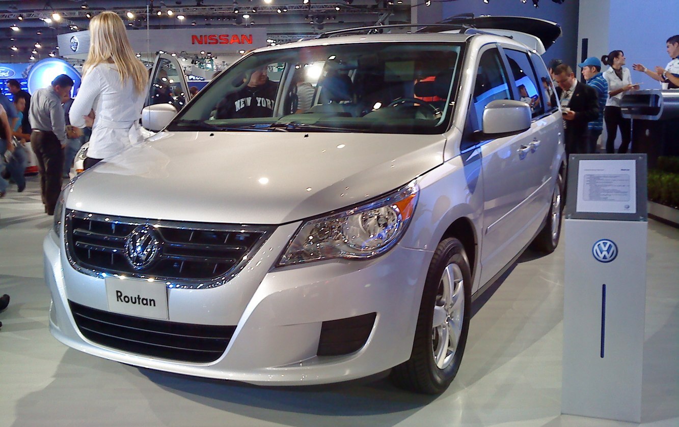 Volkswagen Routan 2008 Minivan 197 Hp Features And Specs