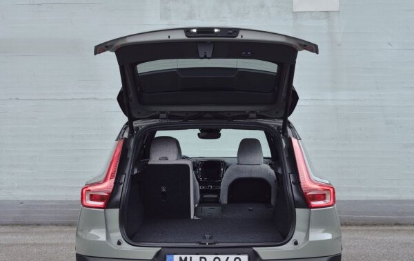 Volvo XC40 2022 SUV 197 Hp Features And Specs