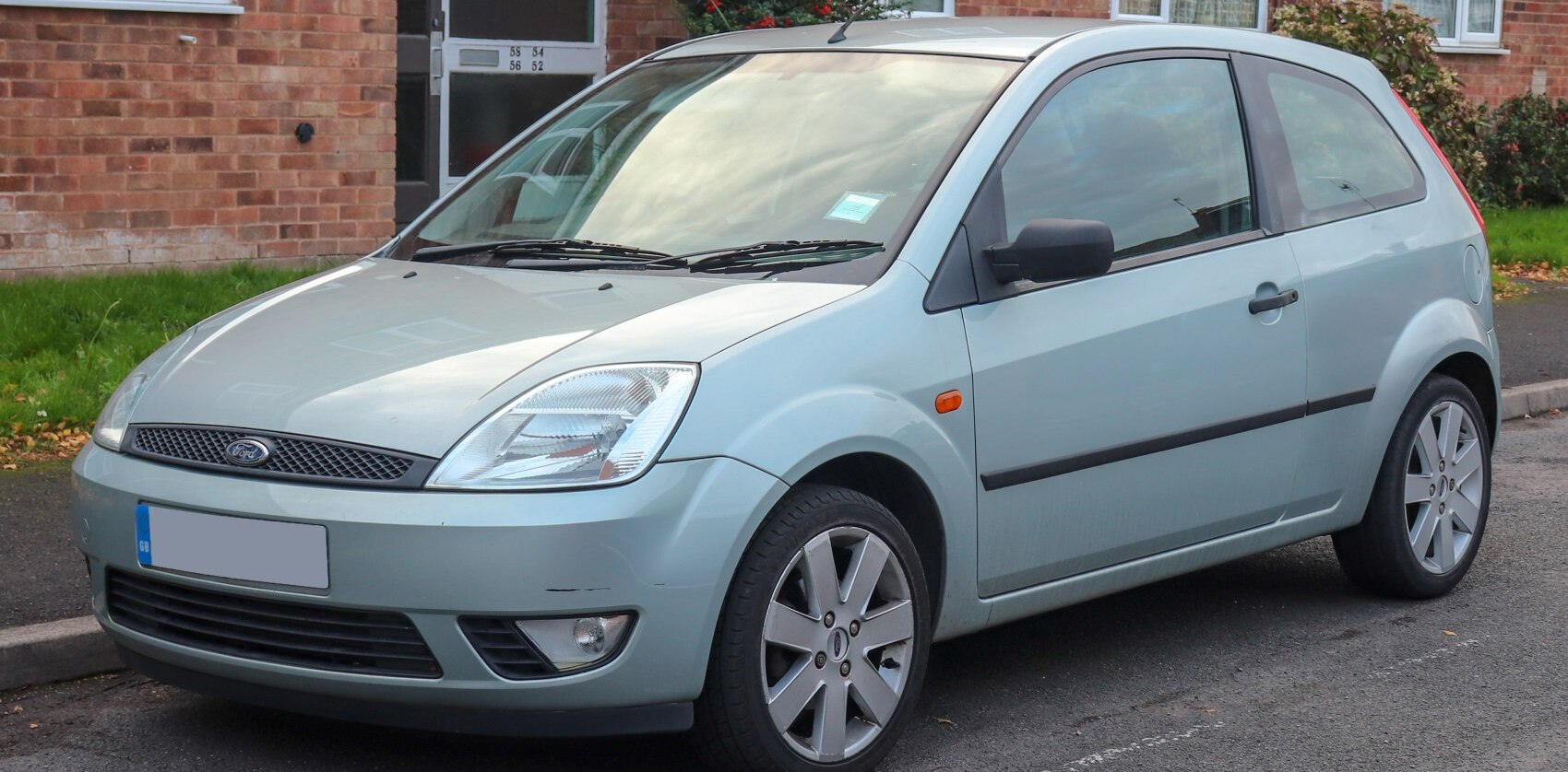 Ford Fiesta 2002 Hatchback 60 Hp Features And Specs