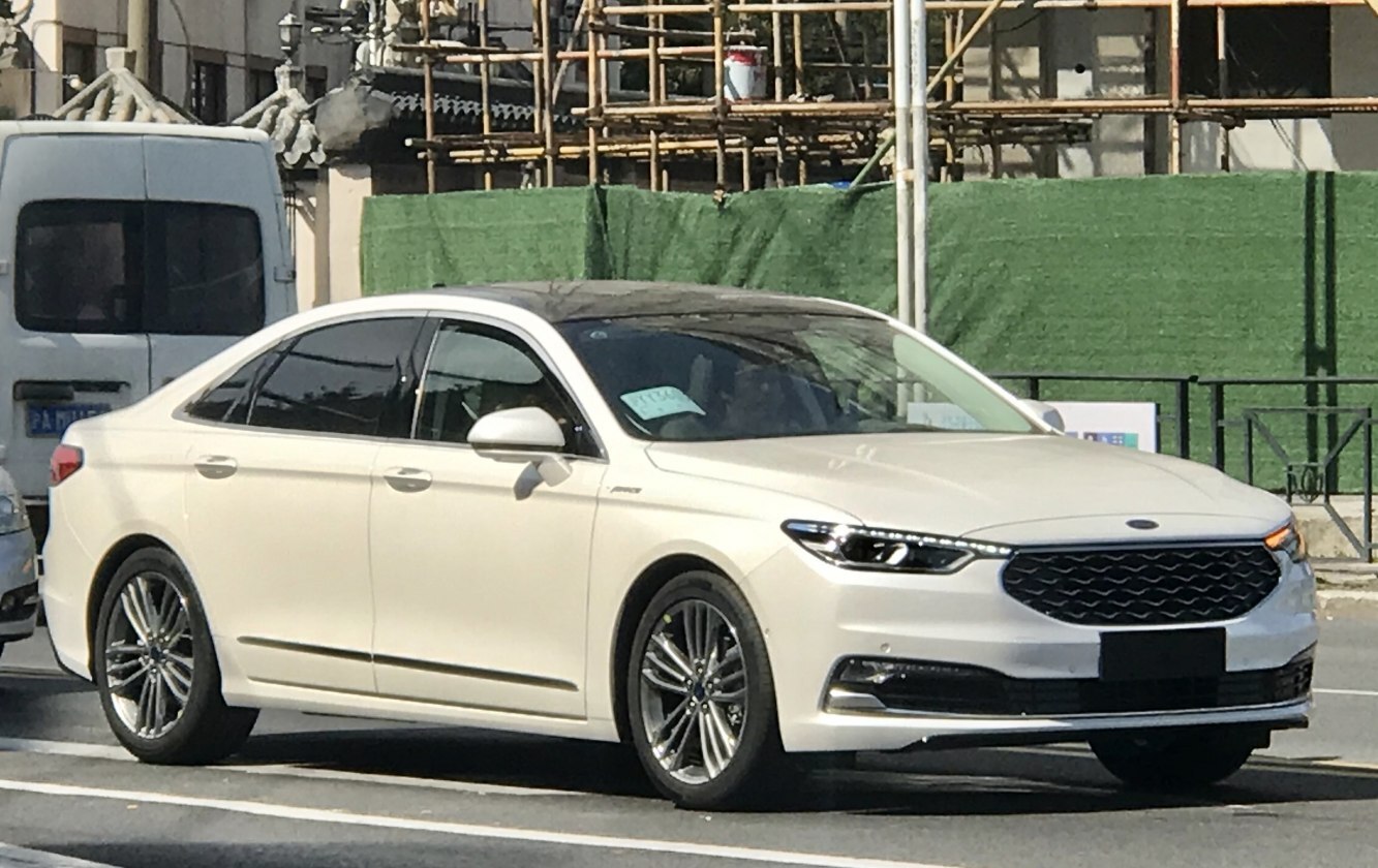 Ford Taurus 2019 Sedan 245 Hp Features And Specs