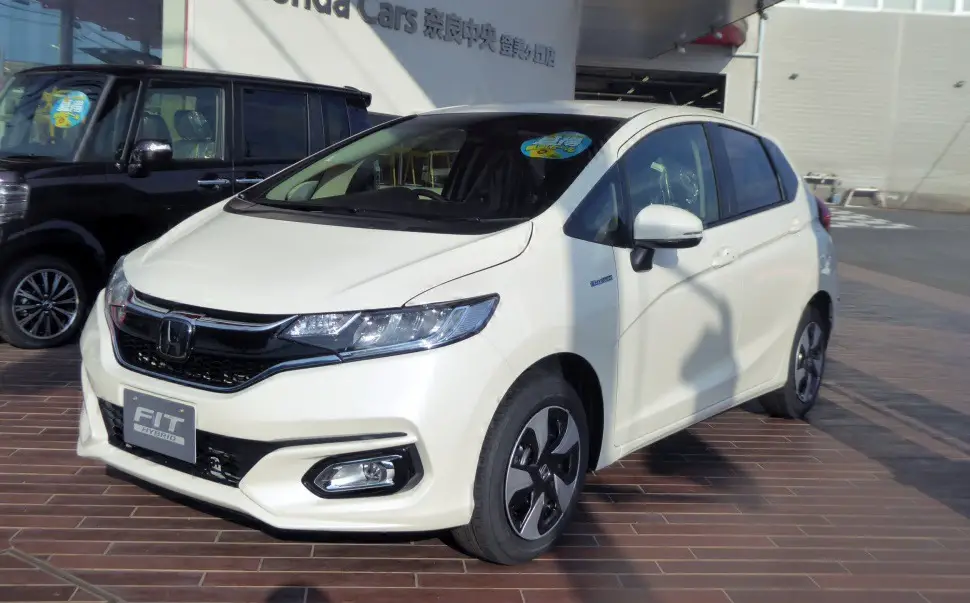 Honda FIT 2017 Hatchback 137 Hp Features And Specs