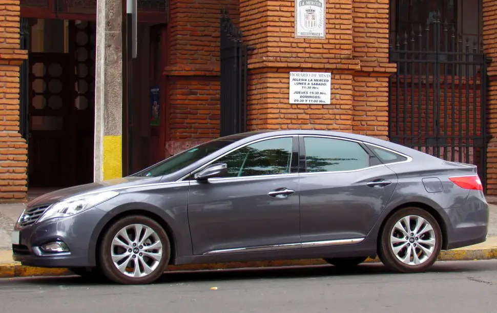 Hyundai Grandeur/Azera 2011 Sedan 250 Hp Features And Specs [2024]