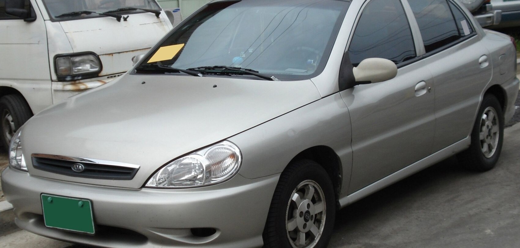 Kia Rio 2000 Sedan 75 Hp Features And Specs