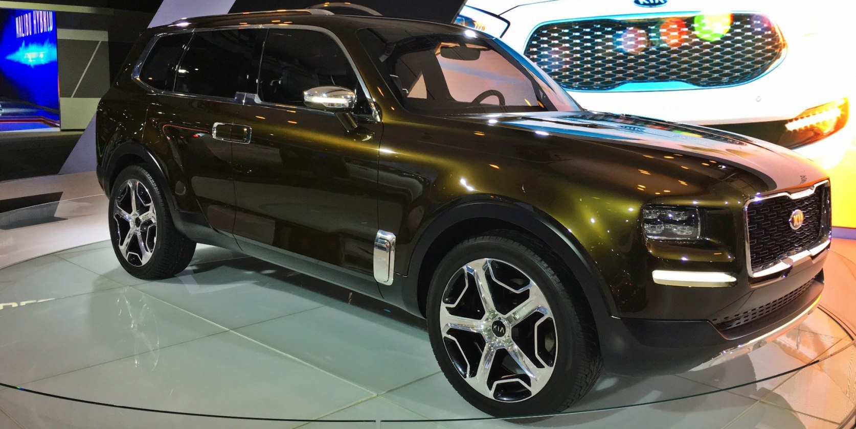 Kia Telluride 2016 SUV 400 Hp Features And Specs [2024]
