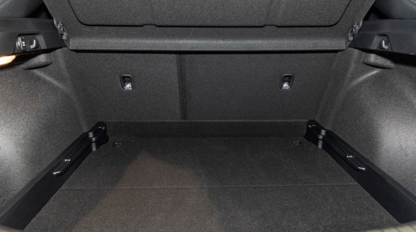 Kia XCeed 2019 SUV, Crossover 120 Hp Features And Specs