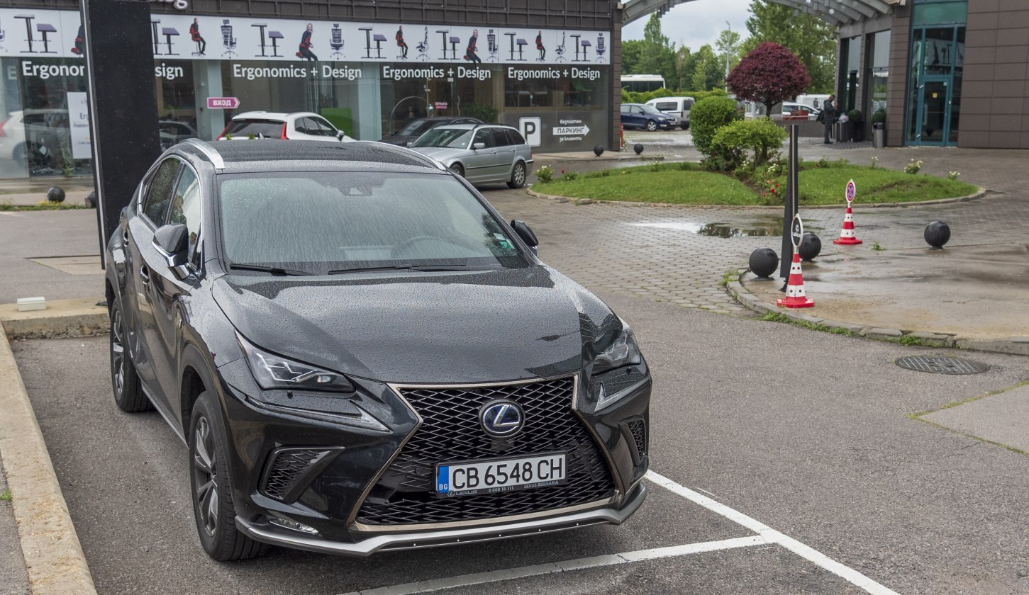 Lexus NX 2017 SUV, Crossover 197 Hp Features And Specs [2024]