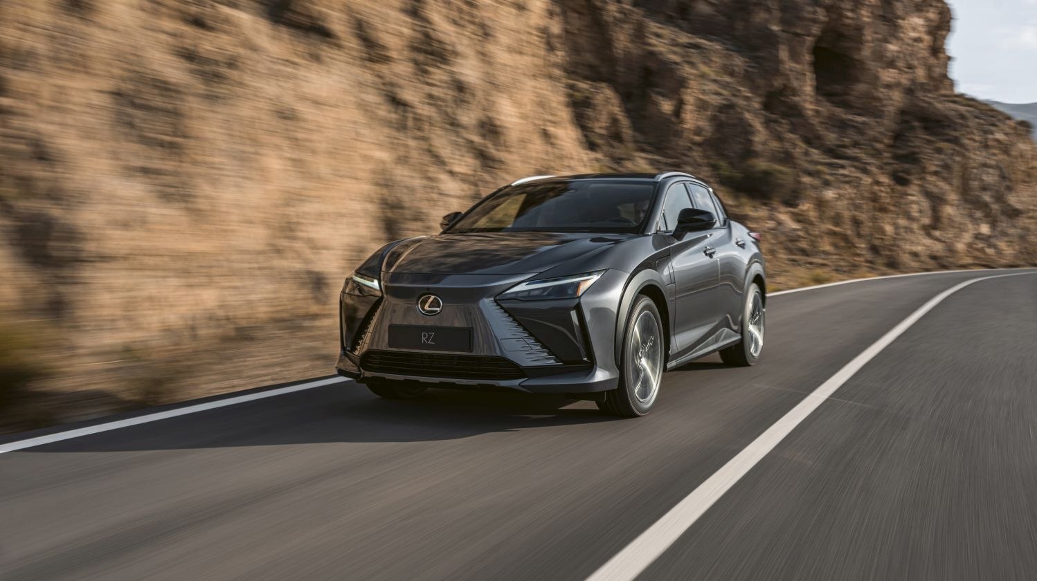 Lexus RZ 2023 SUV 313 Hp Features And Specs