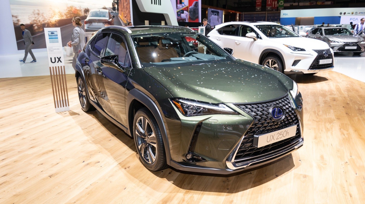 Lexus UX 2019 SUV 171 Hp Features And Specs