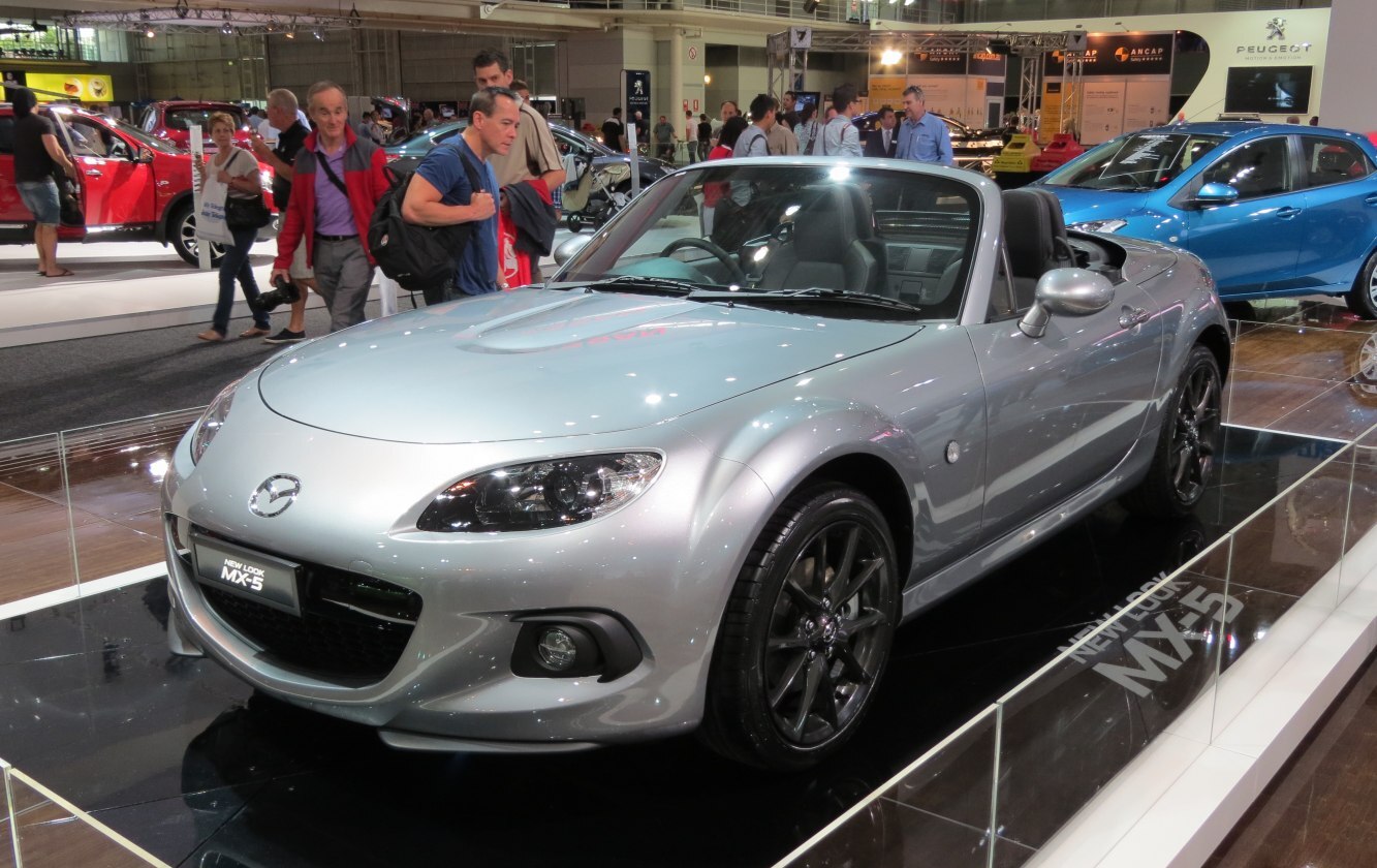 Mazda MX-5 2012 Roadster 160 Hp Features And Specs