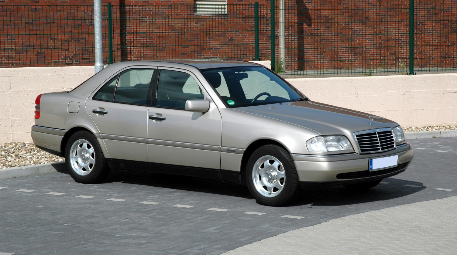 Mercedes-Benz C-class 1996 Sedan 192 Hp Features And Specs