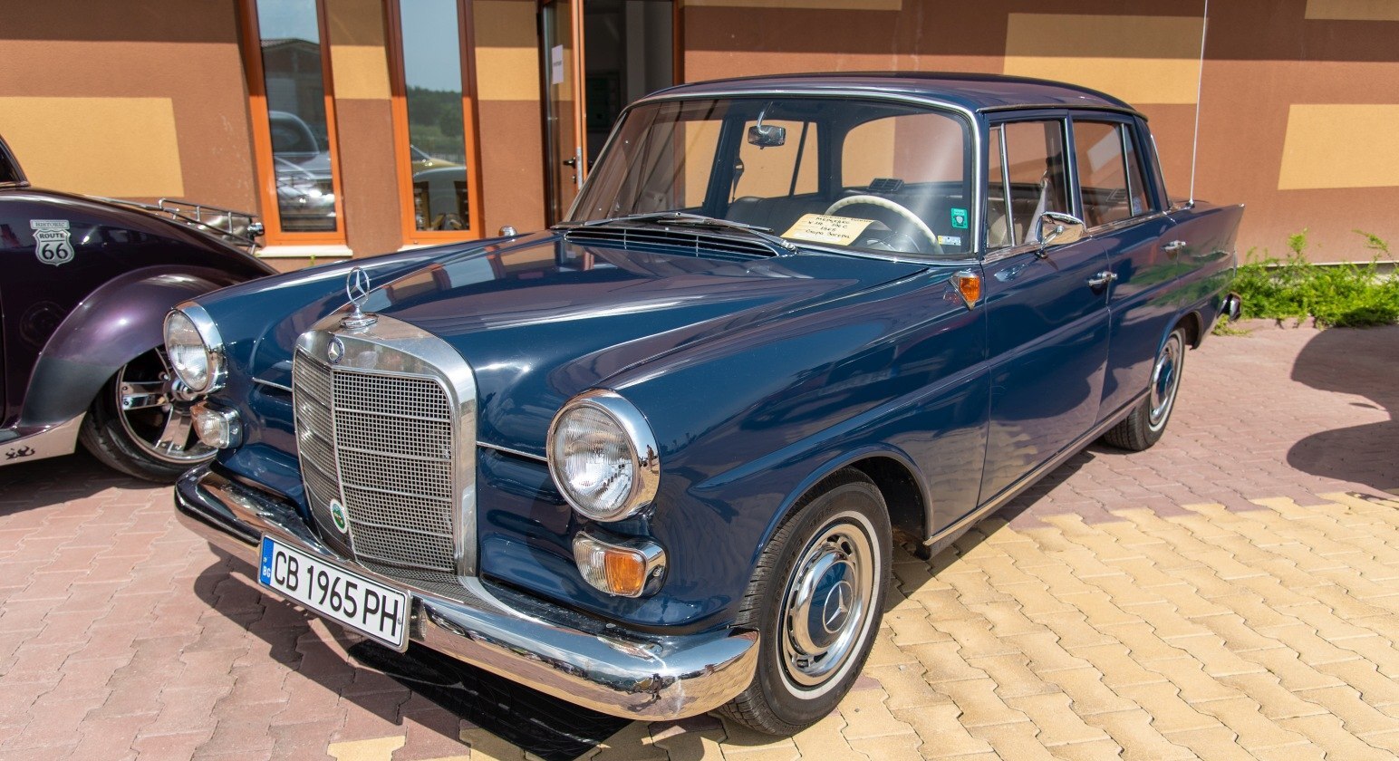 Mercedes-Benz Fintail 1965 Sedan 105 Hp Features And Specs