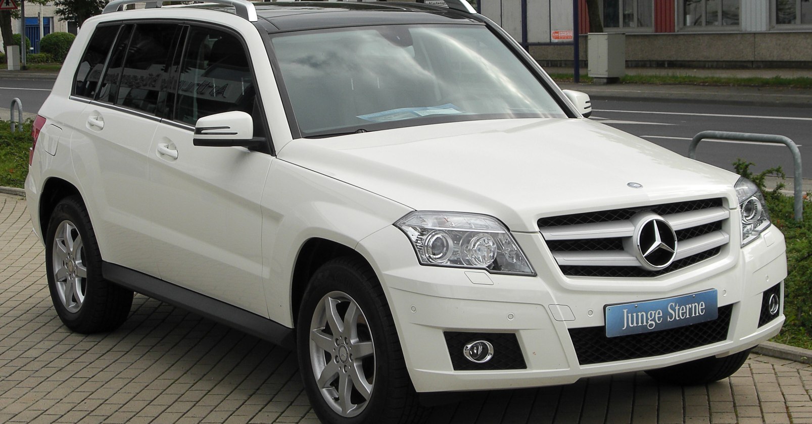 Mercedes-Benz GLK 2011 SUV 306 Hp Features And Specs