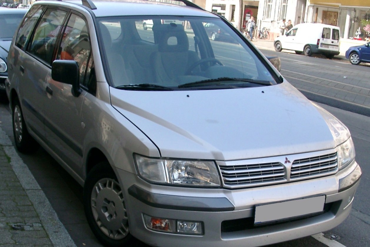Mitsubishi Space Wagon 2002 Minivan 133 Hp Features And Specs [2024]