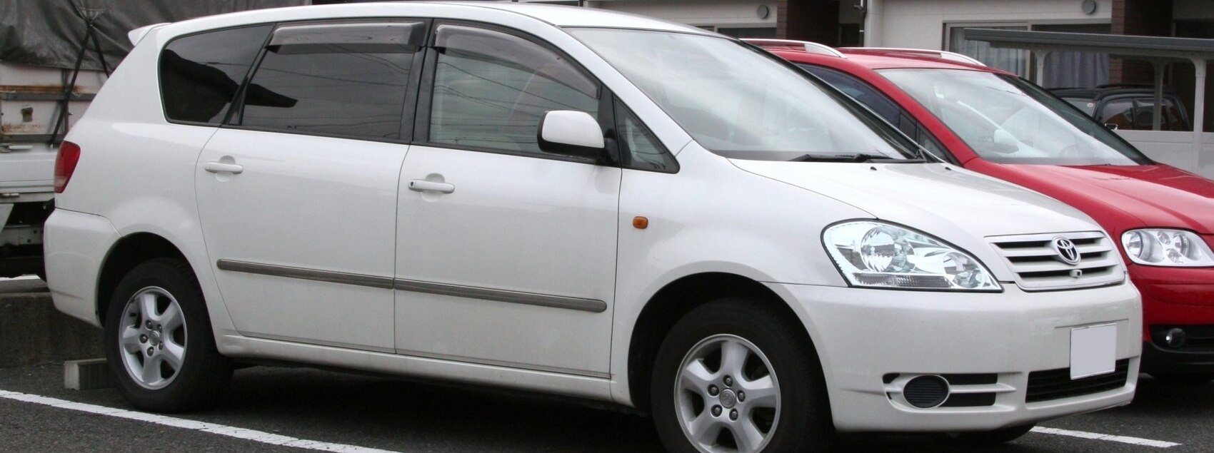 Toyota Ipsum 2001 Minivan 160 Hp Features And Specs