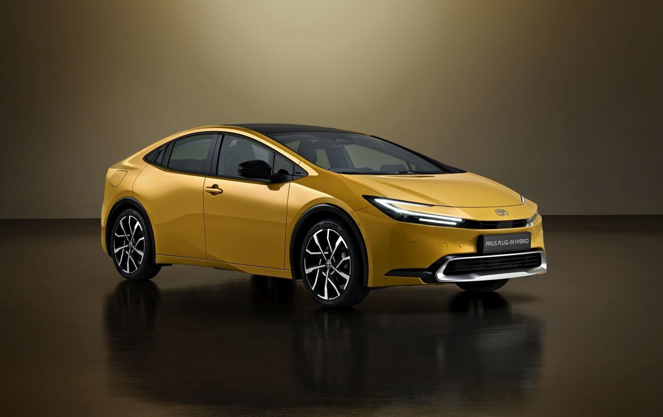 Toyota Prius 2023 Liftback 197 Hp Features And Specs