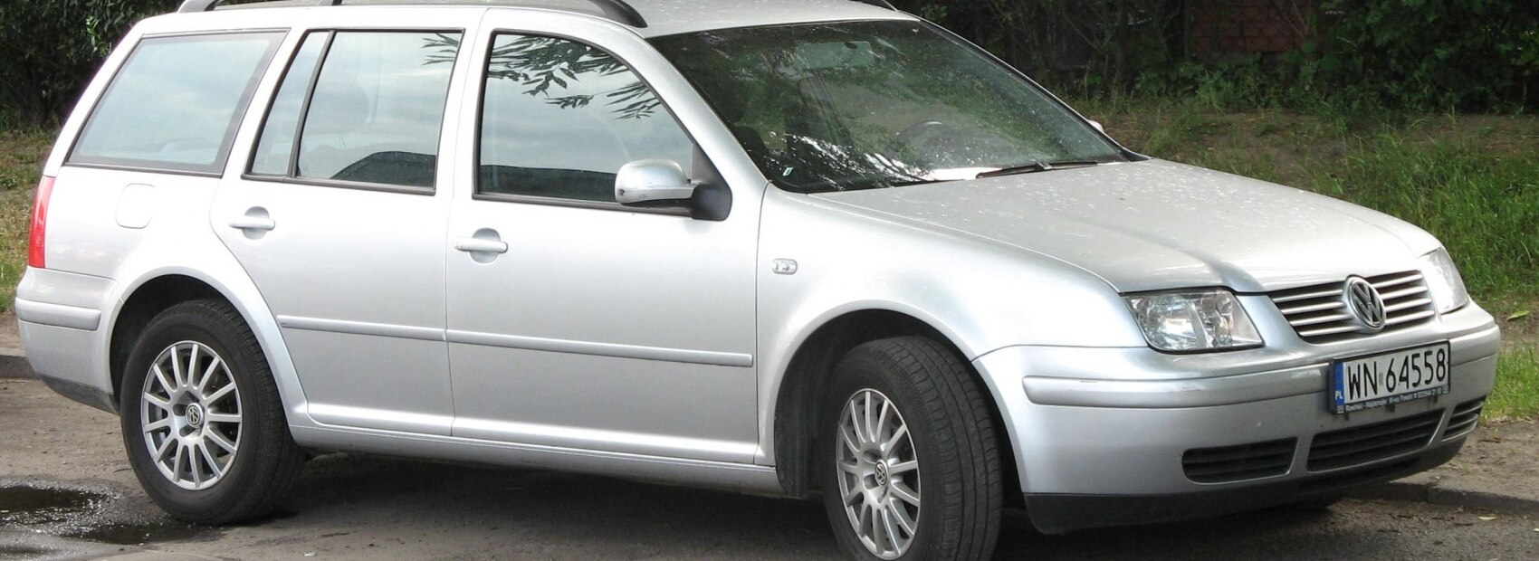 Volkswagen Bora 2000 Station Wagon (estate) 101 Hp Features And Specs