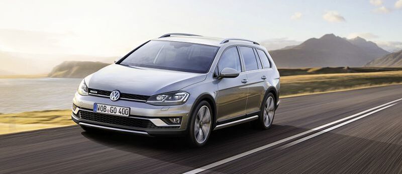Volkswagen Golf 2017 Station Wagon (estate), Crossover 180 Hp Features ...