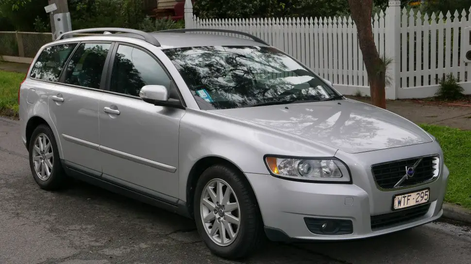 Volvo V50 2007 Station Wagon (estate) 125 Hp Features And Specs [2024]
