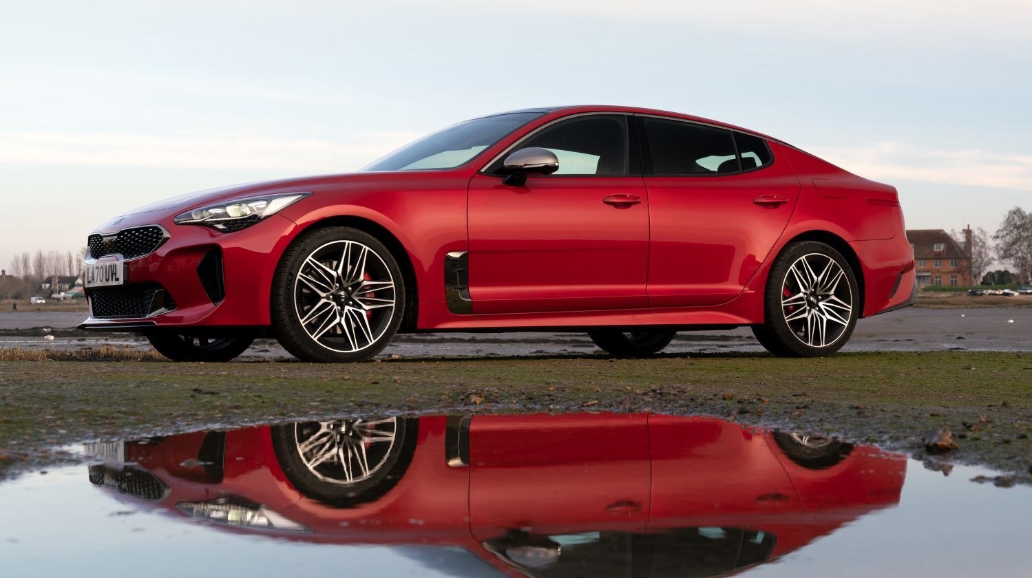 Kia Stinger 2021 Liftback 361 Hp Features And Specs
